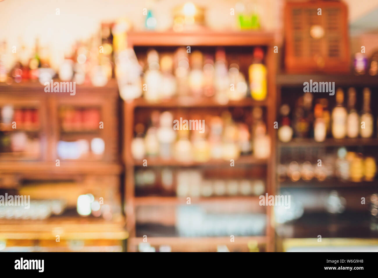 Blurred image of liquor shop for background uses Stock Photo - Alamy