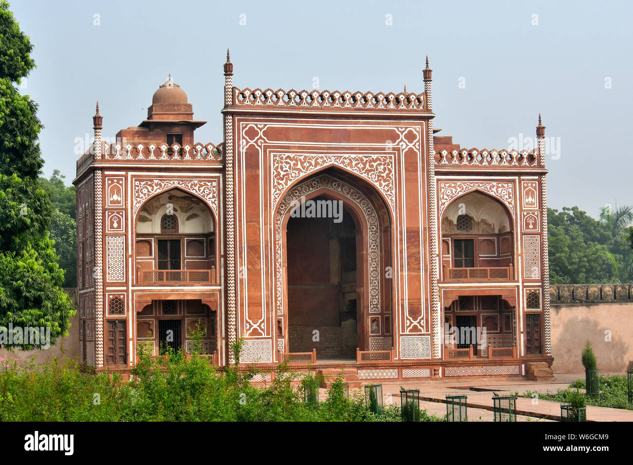 Entrance gate, Tomb of I'timād-ud-Daulah, I'timād-ud-Daulah Maqbara ...