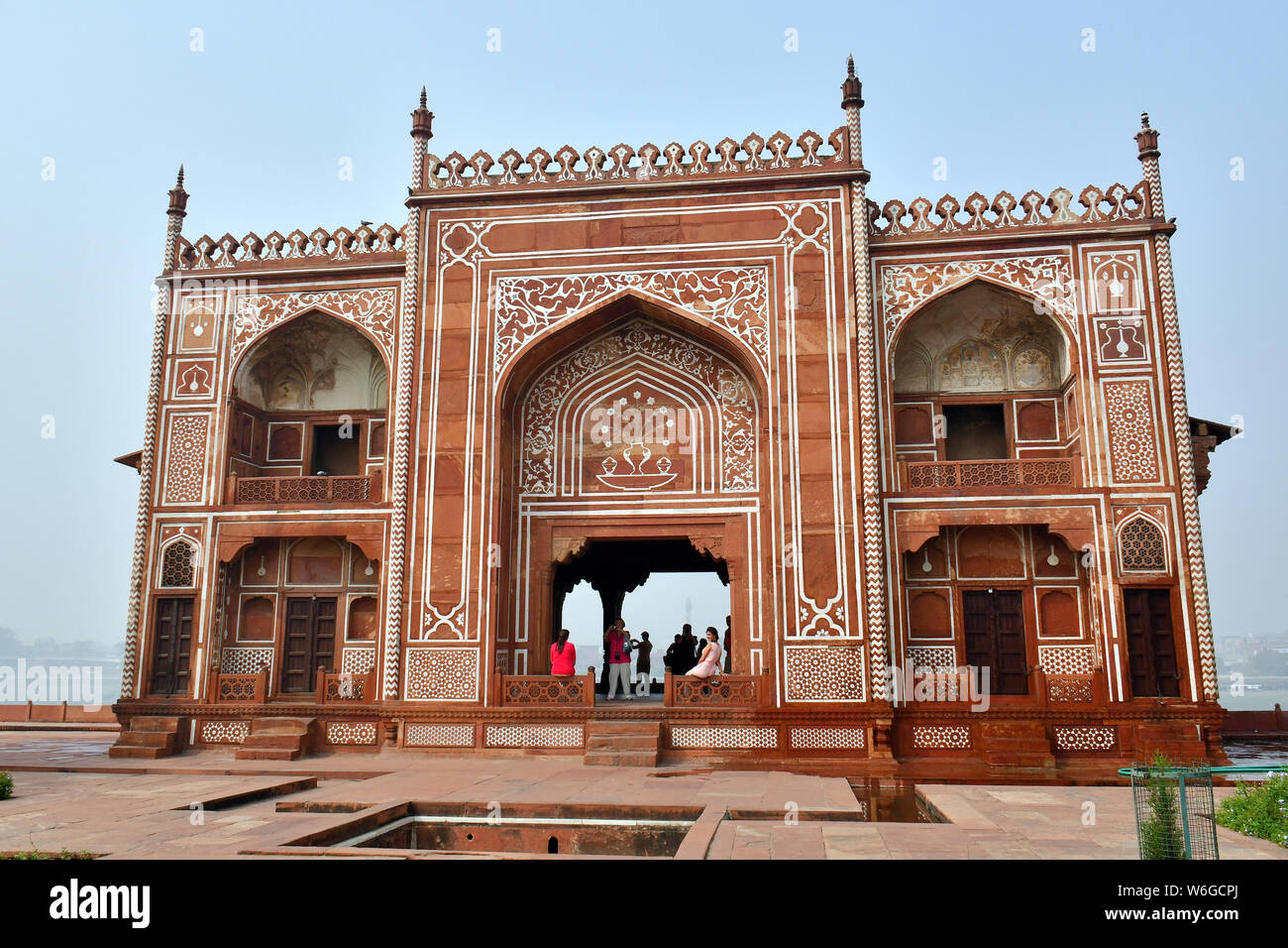 Entrance gate, Tomb of I'timād-ud-Daulah, I'timād-ud-Daulah Maqbara ...