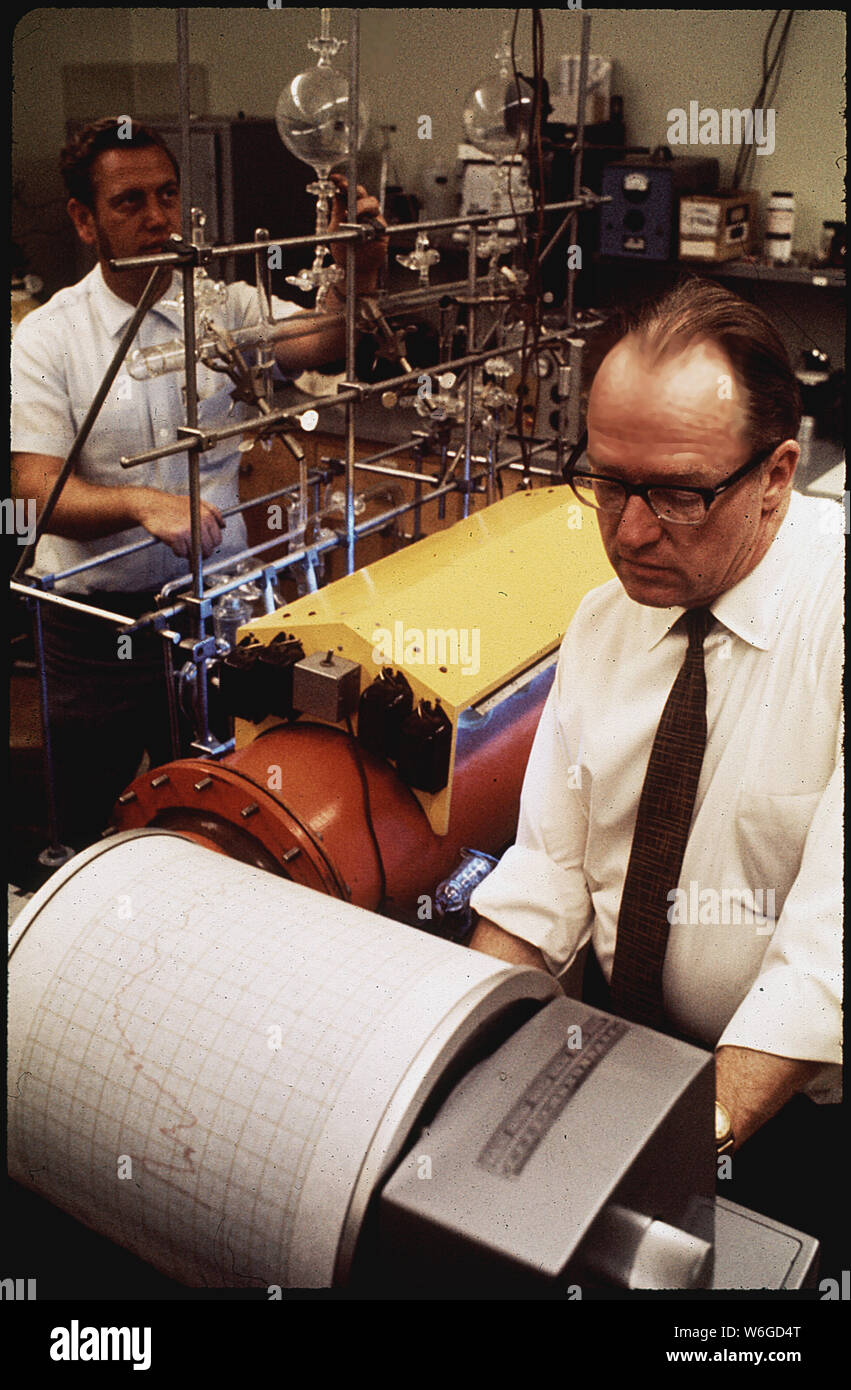 EDGAR STEPHENS, PROFESSOR OF ENVIRONMENTAL SCIENCE AT THE STATEWIDE AIR ...