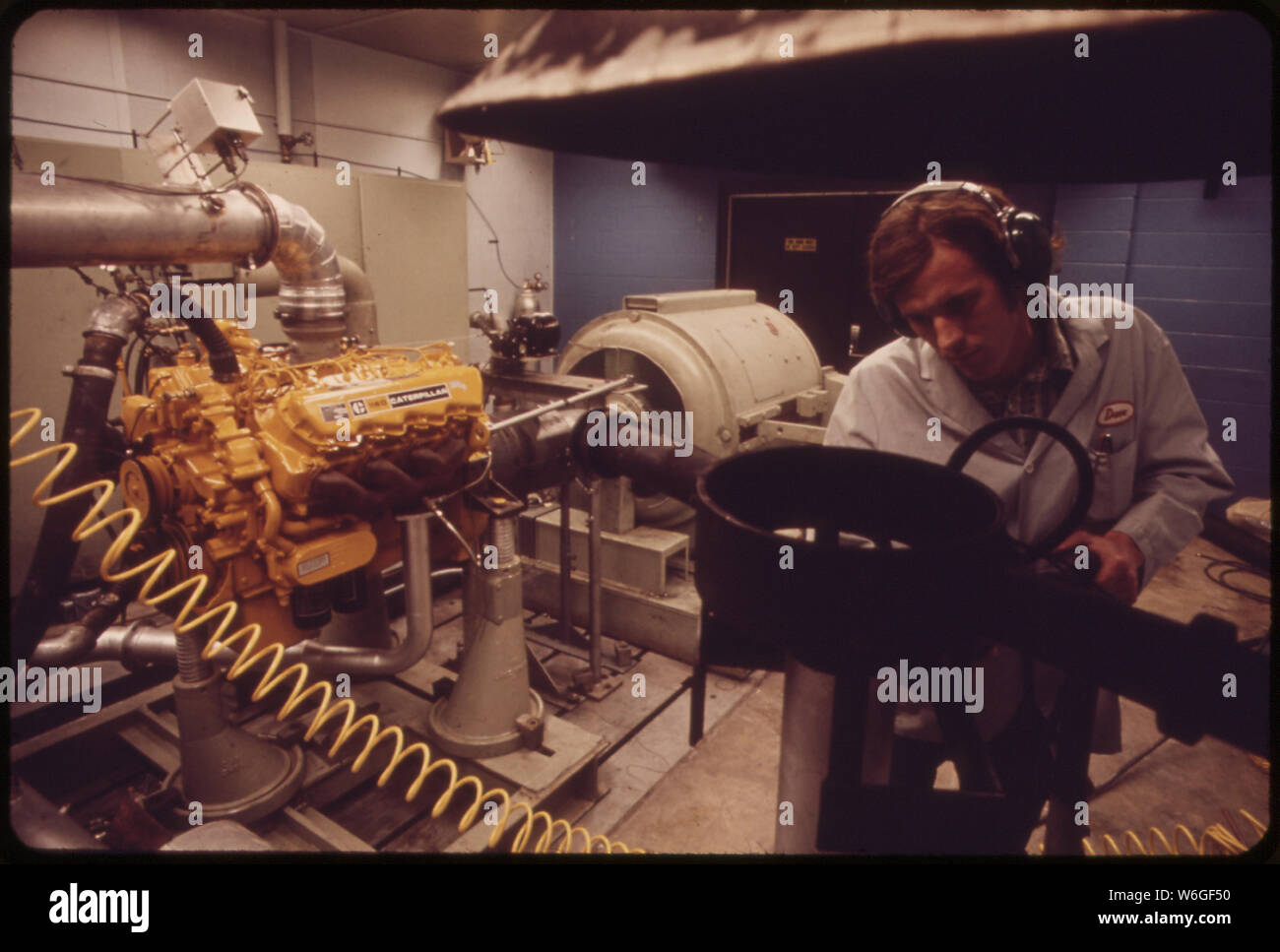 EVALUATION AND DEVELOPMENT CONTROL ROOM AT EPA'S ANN ARBOR MOTOR ...