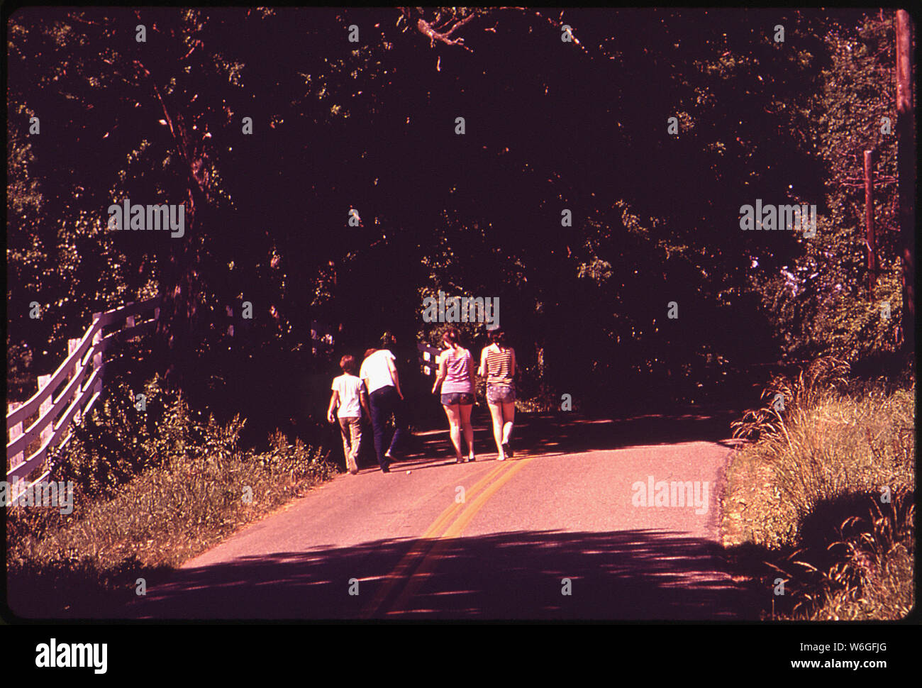 Side road road hi-res stock photography and images - Alamy