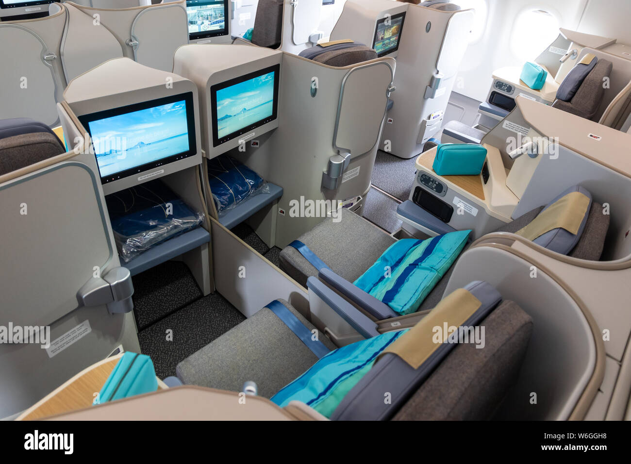 First class seats plane hi-res stock photography and images - Alamy