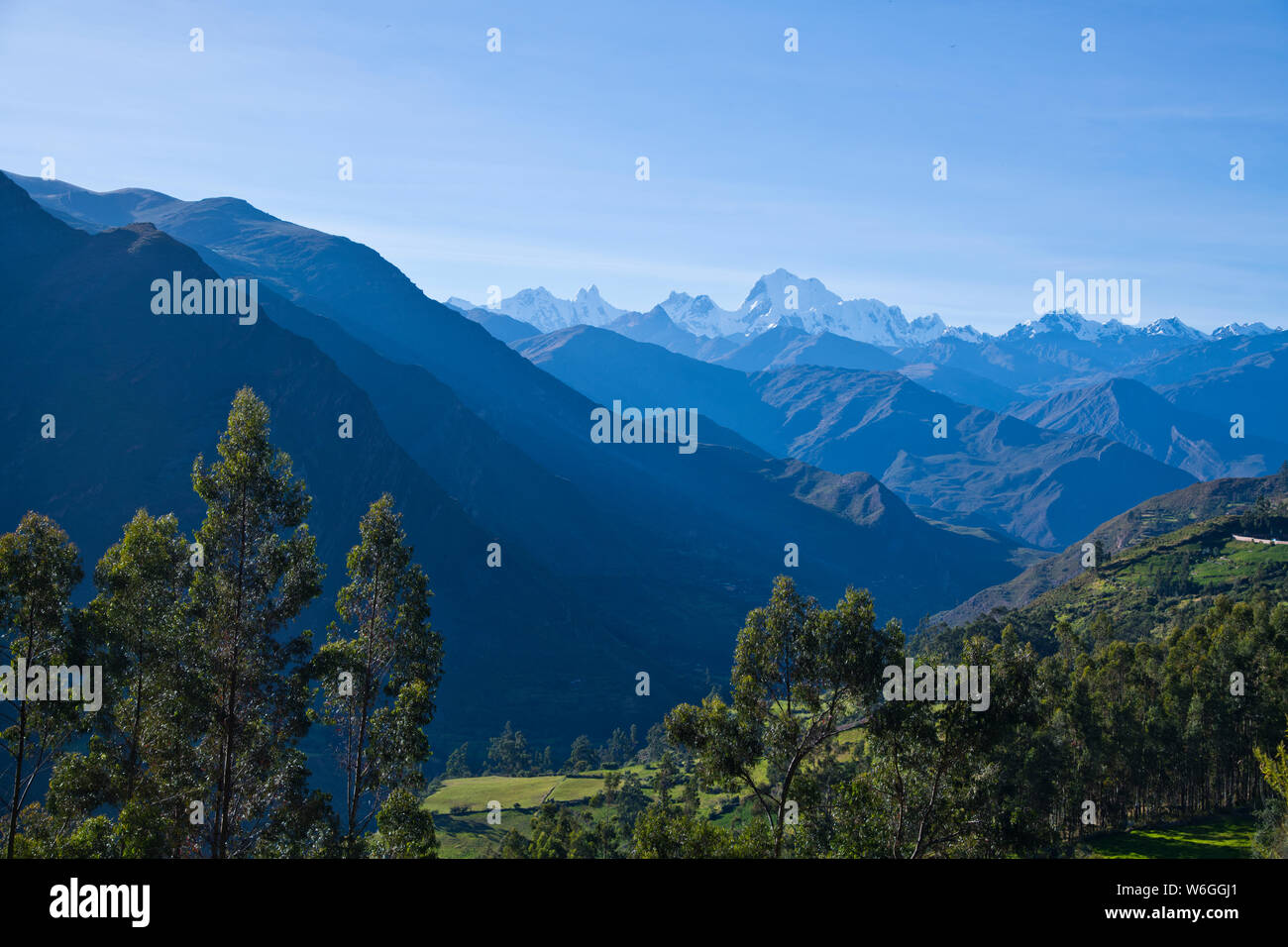 Huascaran national park road hi-res stock photography and images - Alamy