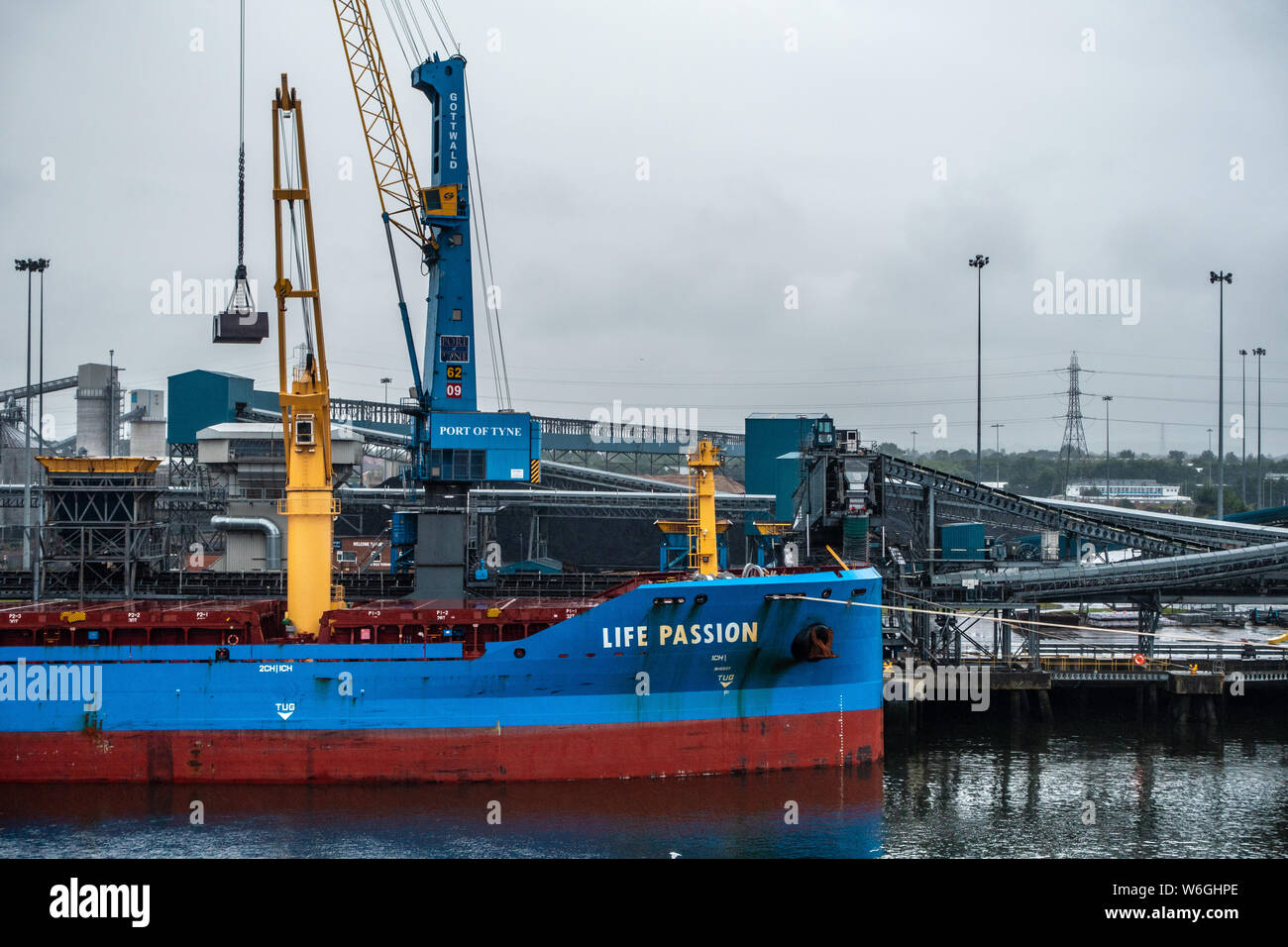Port of Tyne shipyard Newcastle Stock Photo - Alamy