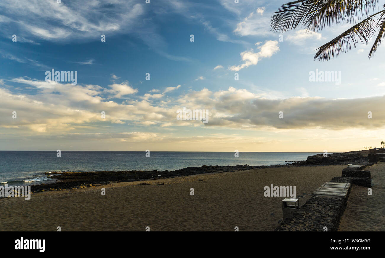 Beautiful scenery rocky beach hi-res stock photography and images - Alamy