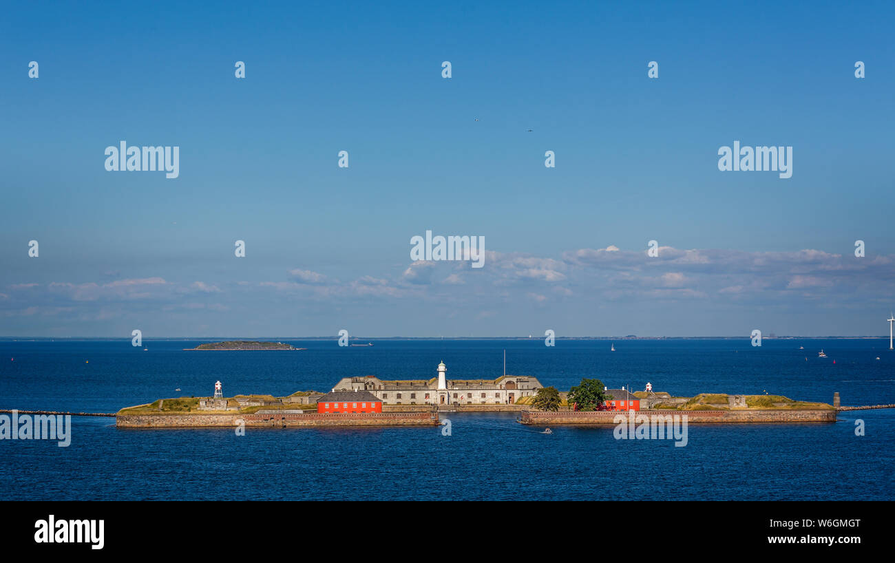 Man made island hi-res stock photography and images - Alamy