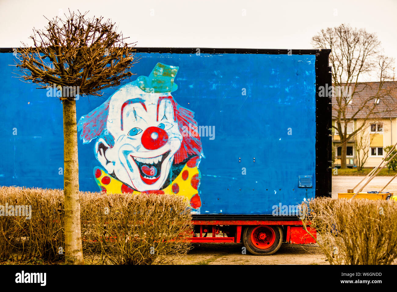 Old circus waggon hi-res stock photography and images - Alamy