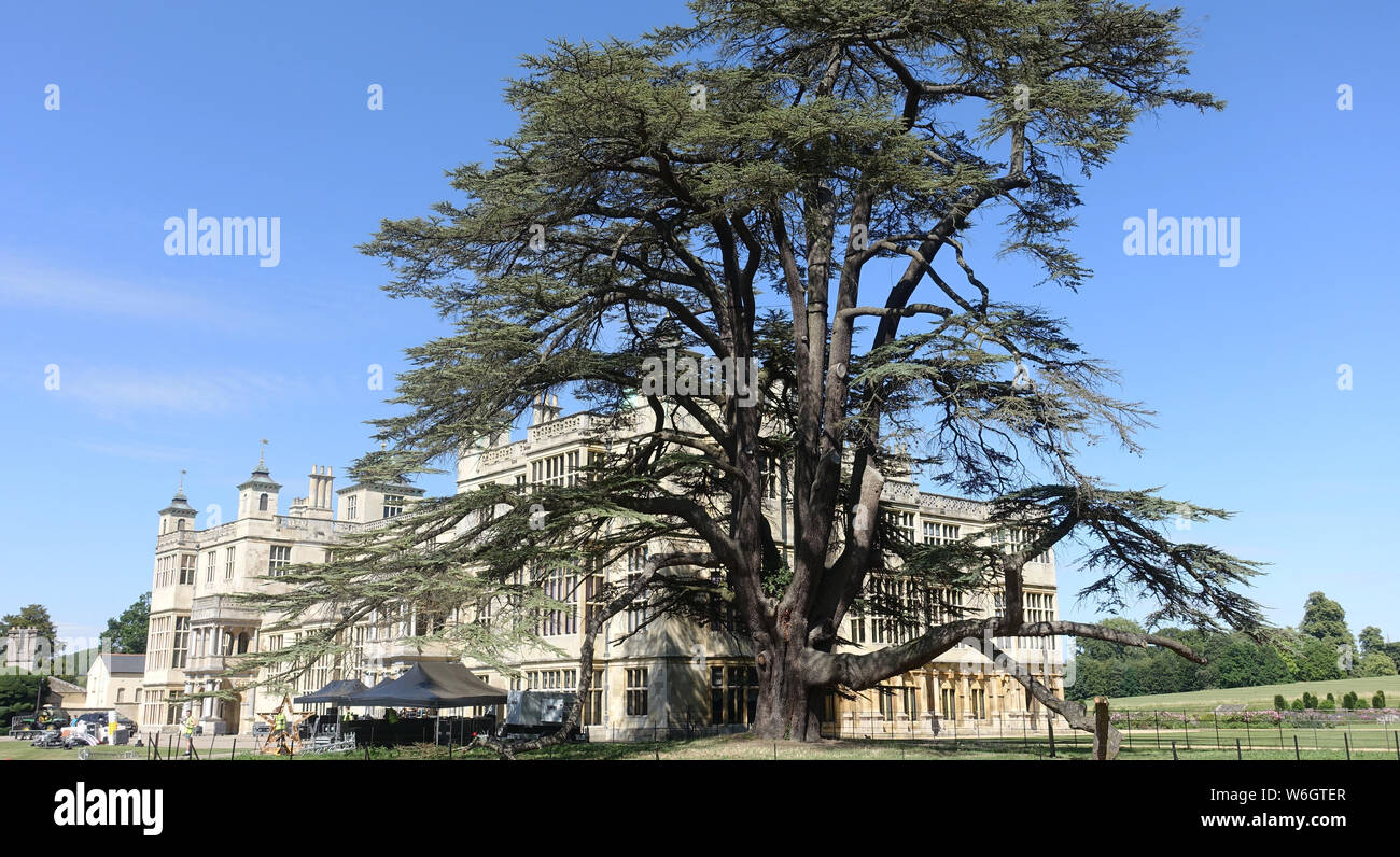 Audley end house and gardens old hi-res stock photography and images ...