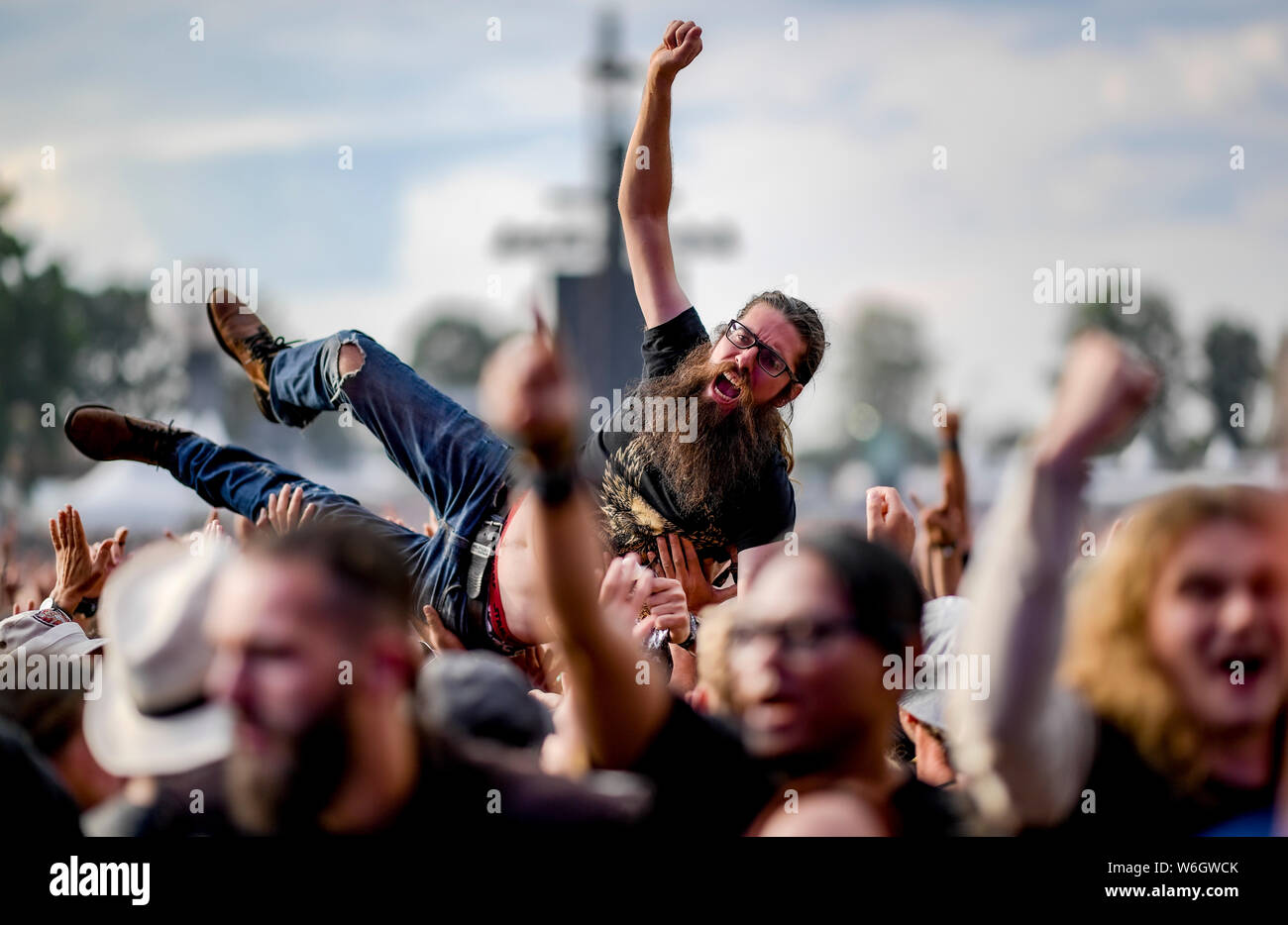 Wacken, Germany. 01st Aug, 2019. A visitor of the WOA - Wacken Open Air ...