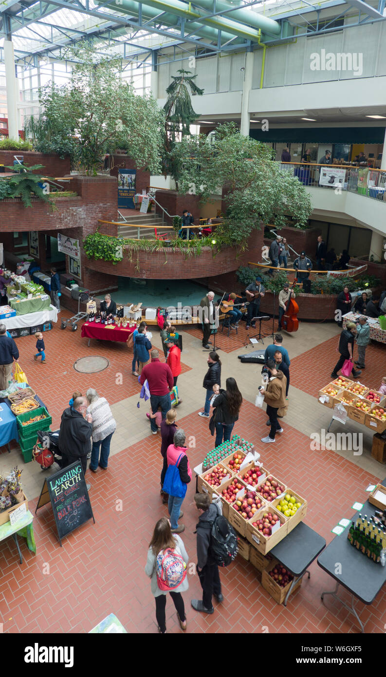 Mall in downtown ny hi-res stock photography and images - Alamy