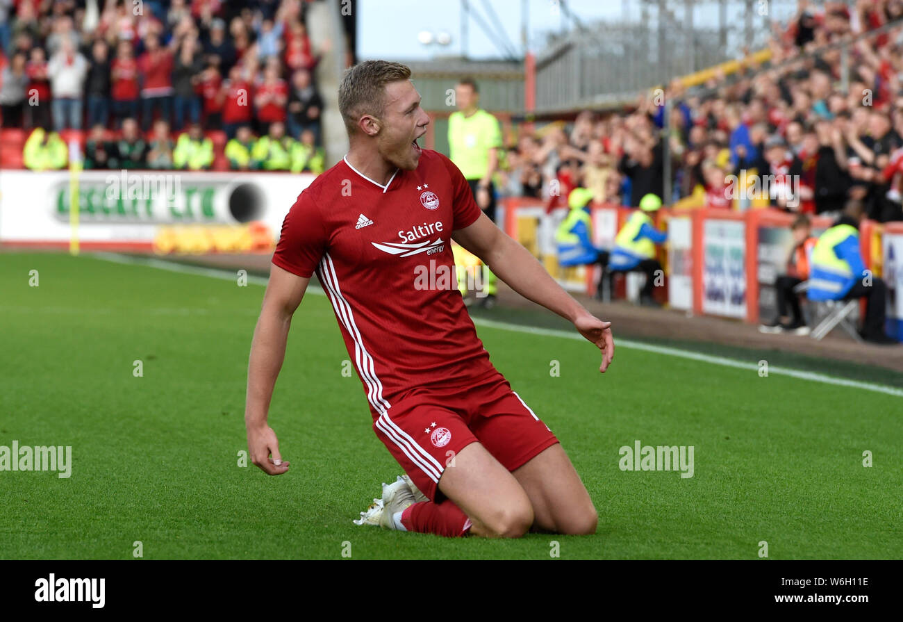 Aberdeens sam cosgrove celebrates scoring hi-res stock photography and ...