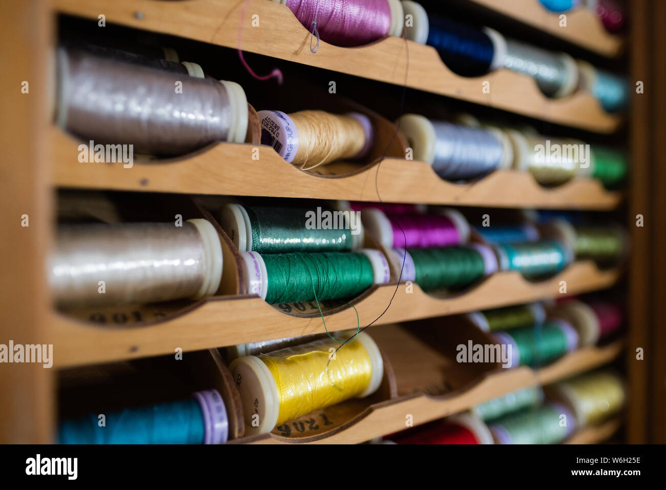 Thread display hi-res stock photography and images - Alamy