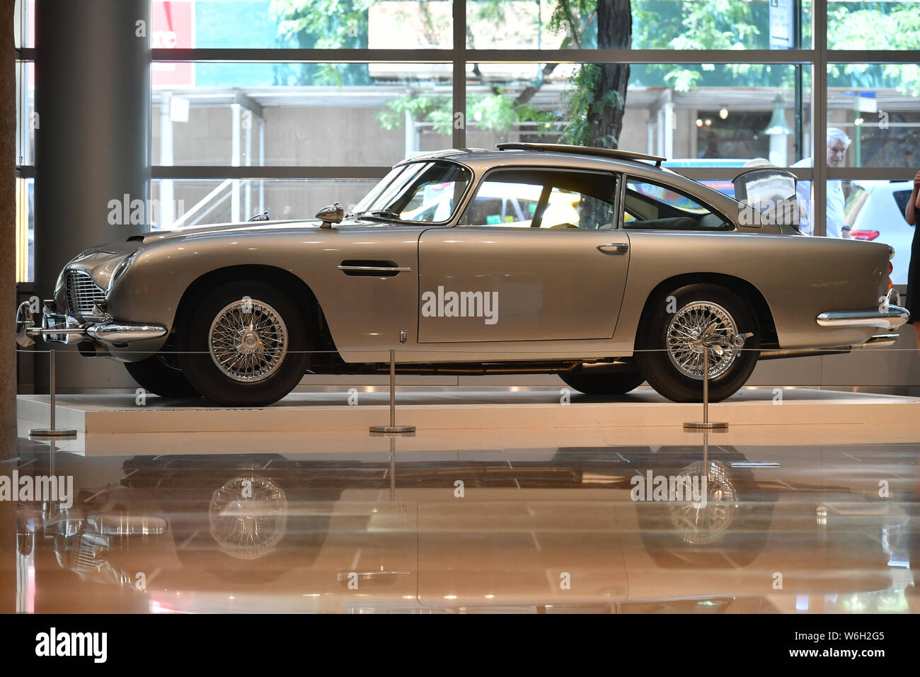 James Bond's 1965 Aston Martin DB5 used in promoting James Bond movie ...