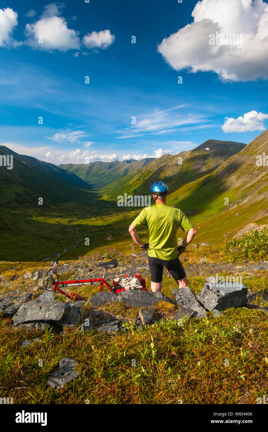 Man standing in middle road hi-res stock photography and images - Alamy