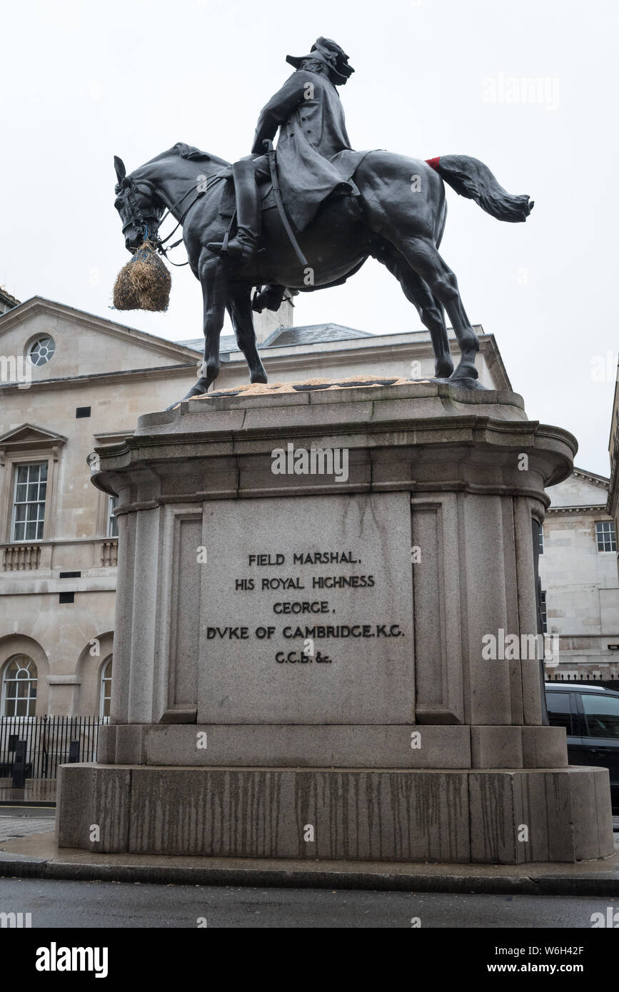 Statue prince george duke cambridge hi-res stock photography and images ...