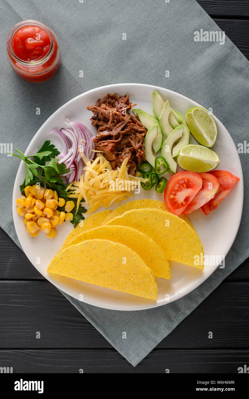 Taco ingredients hi-res stock photography and images - Alamy