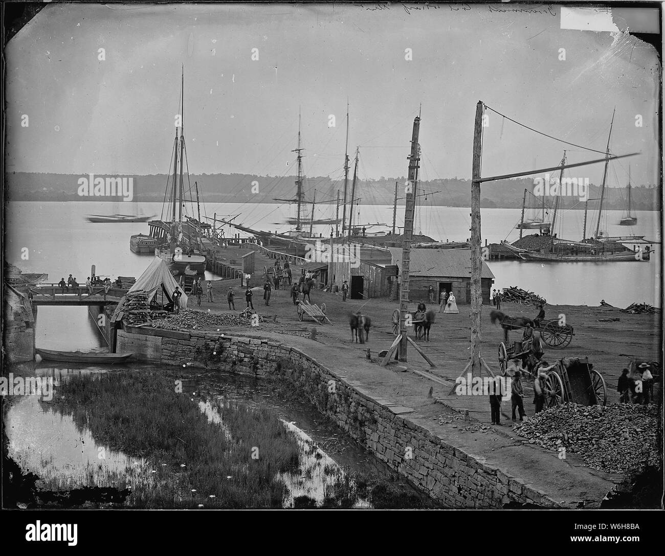 Coal wharf hi-res stock photography and images - Alamy
