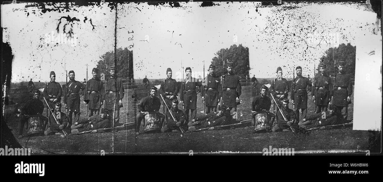 Group of union soldiers hi-res stock photography and images - Alamy