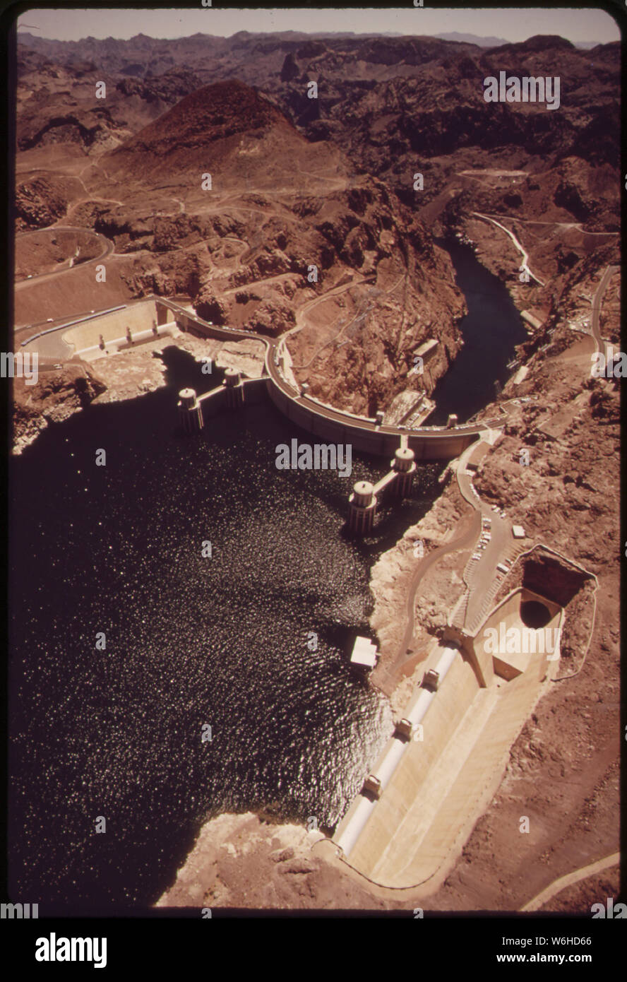HOOVER DAM ON THE COLORADO RIVER Stock Photo - Alamy