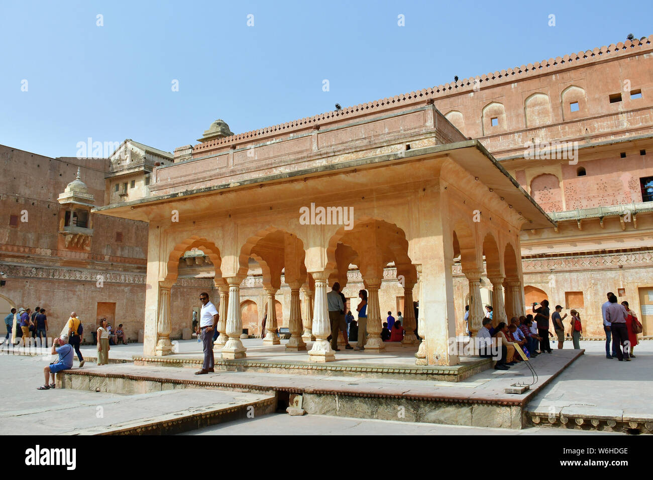 Baradari hi-res stock photography and images - Alamy