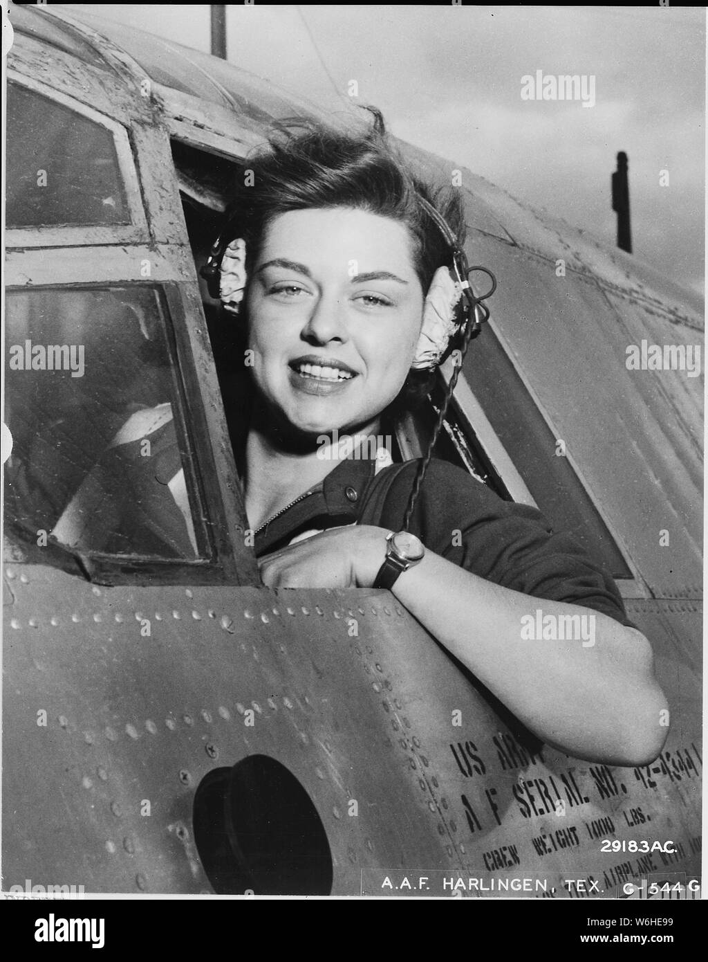 Elizabeth air runway Black and White Stock Photos & Images - Alamy