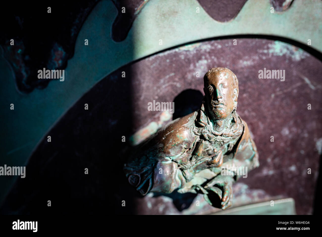 Statue between dark and shadow Stock Photo - Alamy