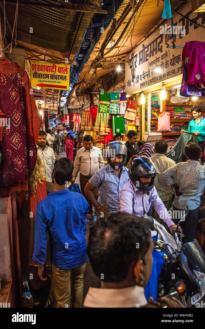 Indian market streets hi-res stock photography and images - Alamy