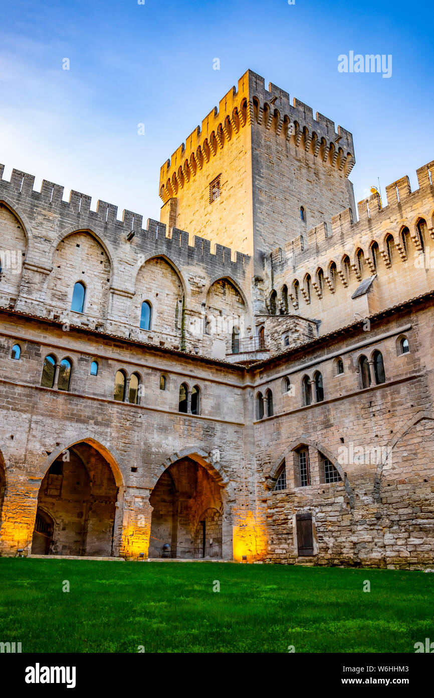 Color of avignon hi-res stock photography and images - Alamy