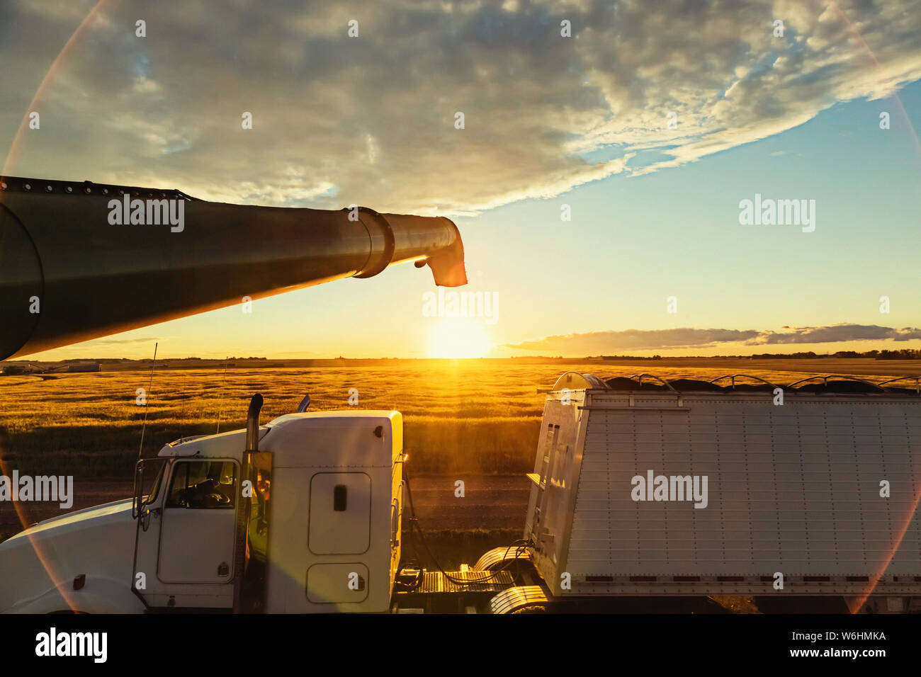 Load transport hi-res stock photography and images - Alamy