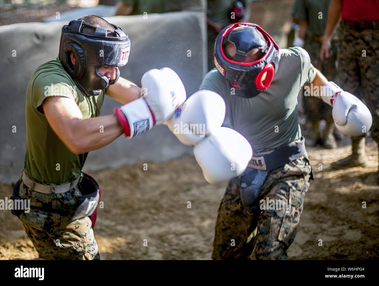 Marine recruit depot parris island hi-res stock photography and images ...