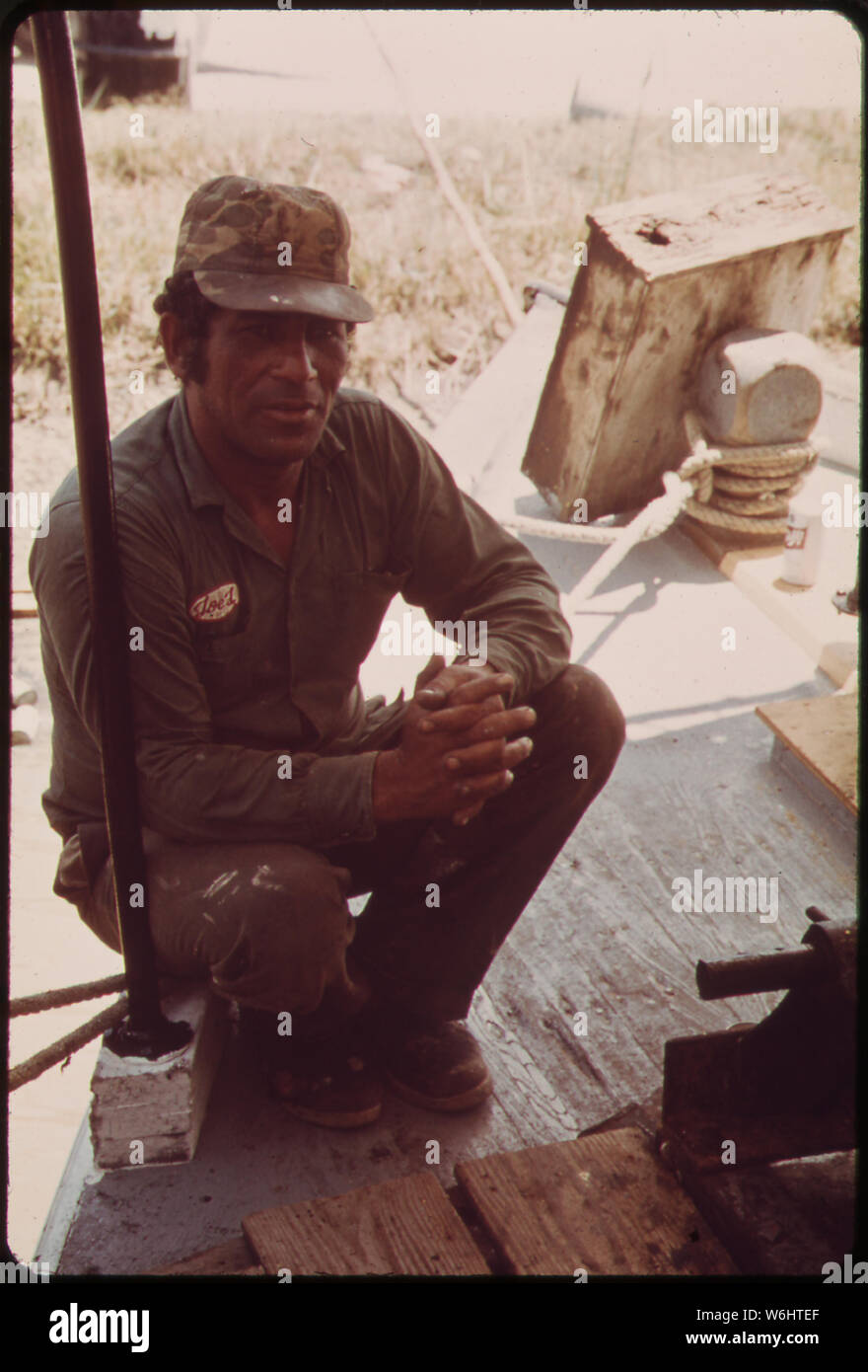 Oyster boat captain hi-res stock photography and images - Alamy