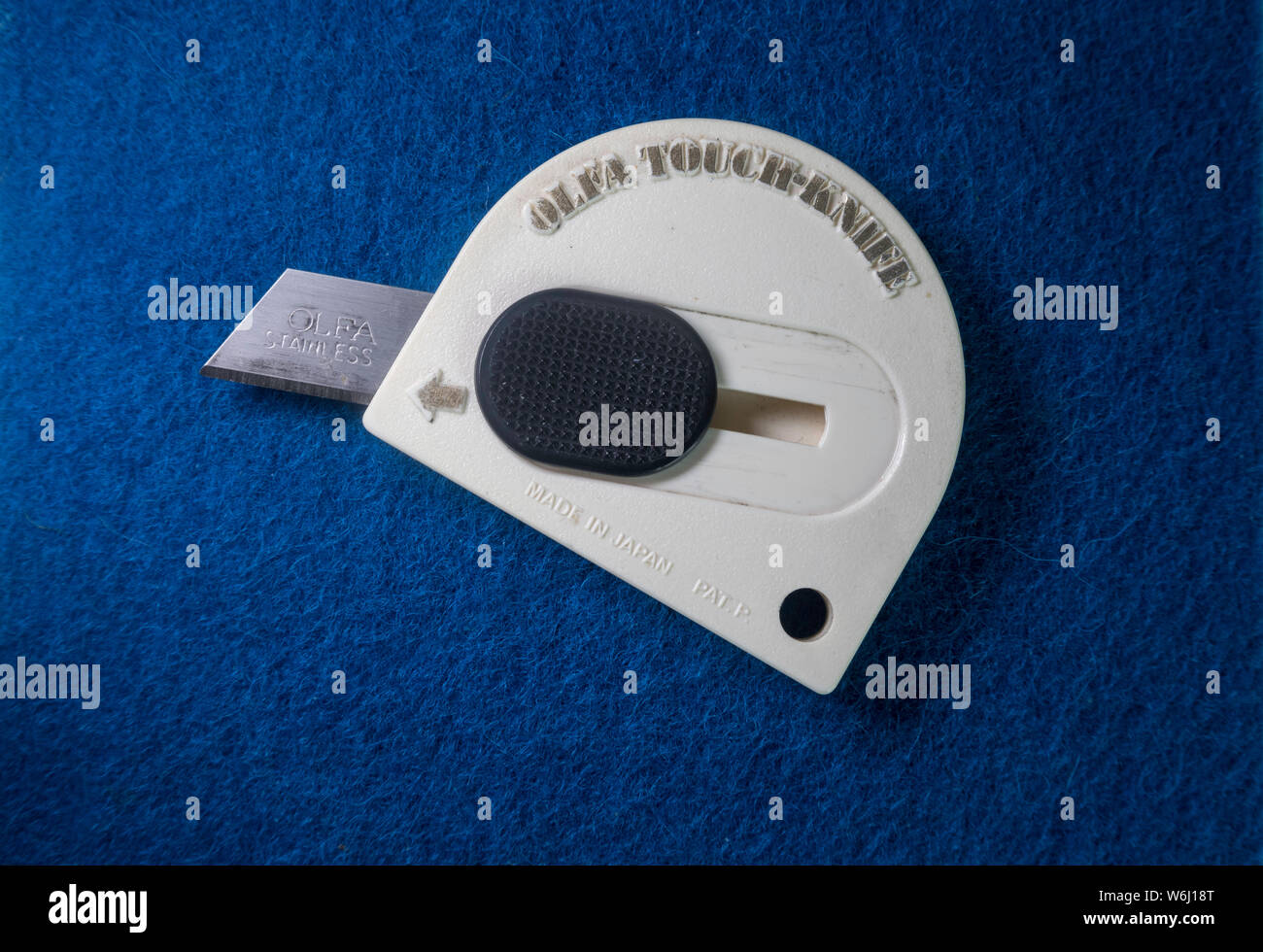 Snap off pocket knives box cutter hi-res stock photography and images ...