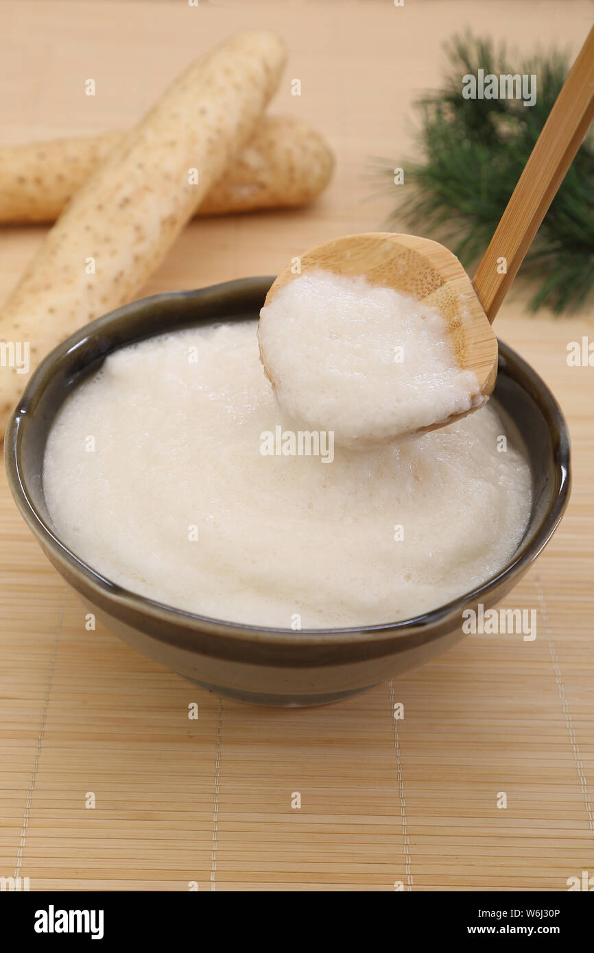 Tororo (Grated yam Stock Photo - Alamy
