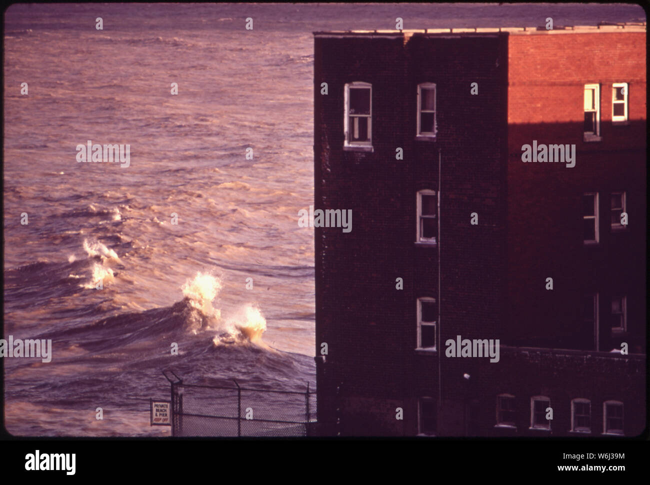 Whipped up waves hi-res stock photography and images - Alamy