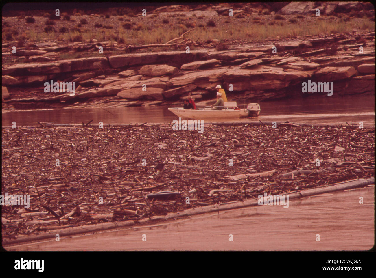 Boom in sections hi-res stock photography and images - Alamy