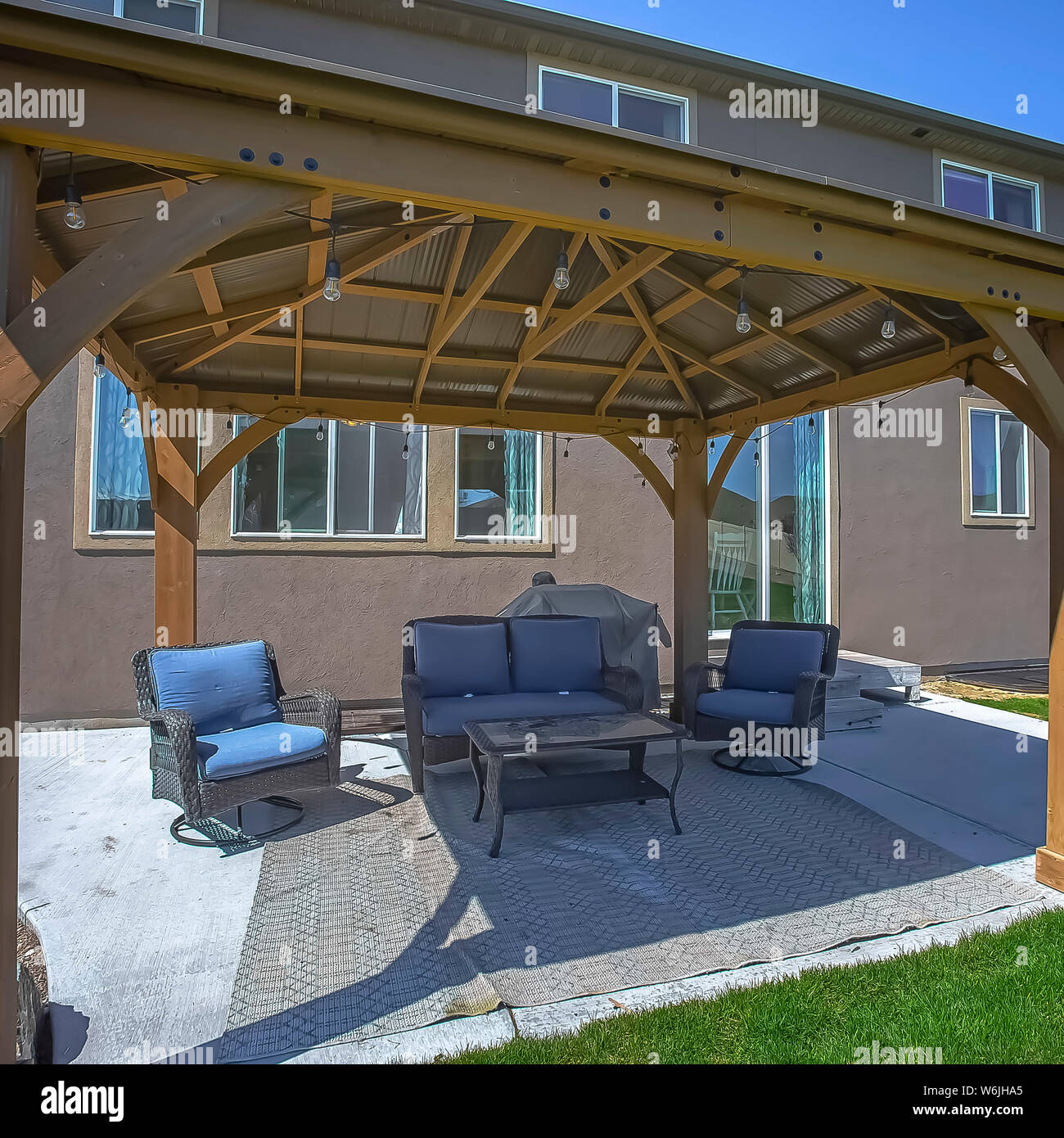 Shed with outdoor seating and lights hi-res stock photography and ...