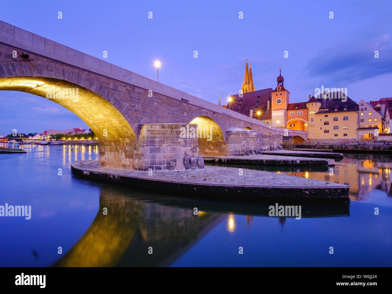 Old stone gate town hi-res stock photography and images - Alamy
