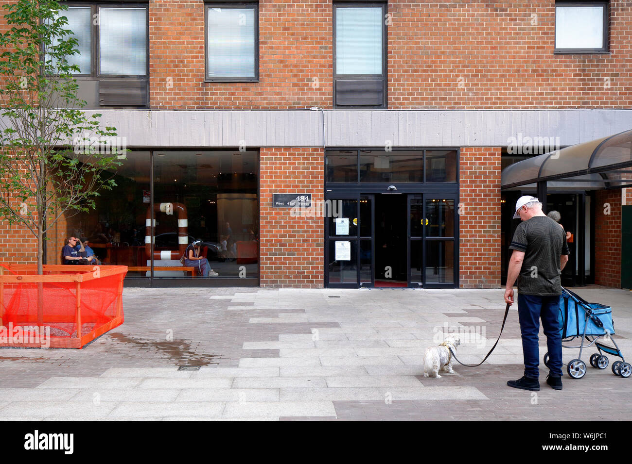 Manhattan Plaza, 484 West 43rd St entrance, New York, NY Stock Photo ...