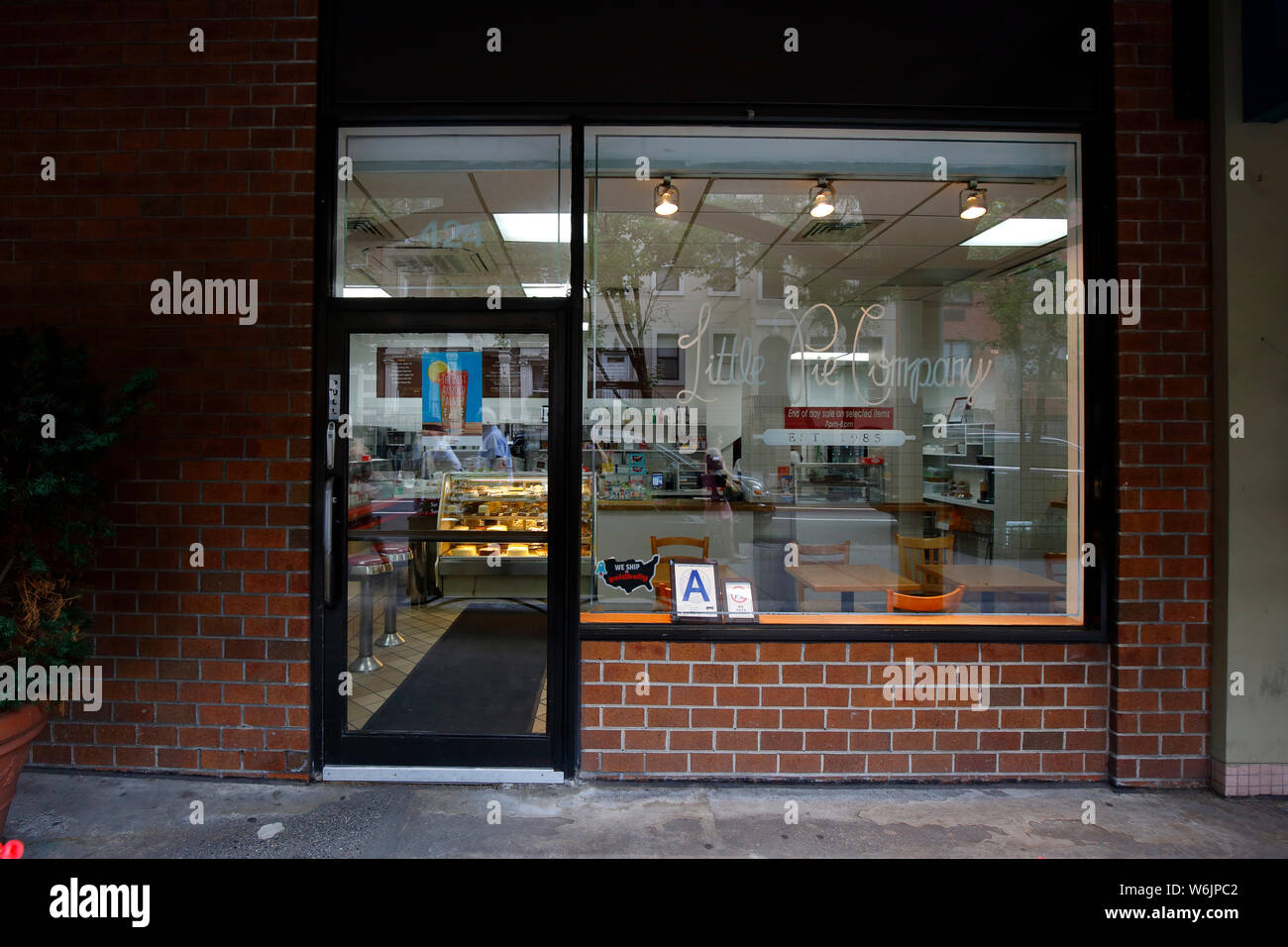 434 west 43rd st hi-res stock photography and images - Alamy