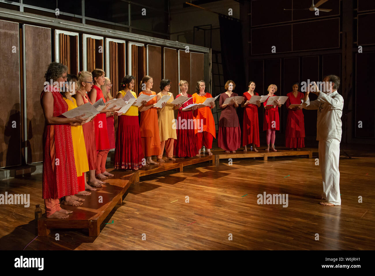 Choir classical music hi-res stock photography and images - Alamy