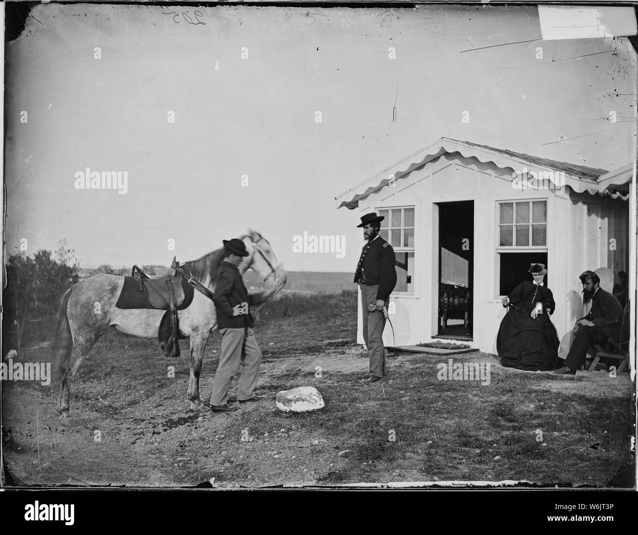 Officers quarters Black and White Stock Photos & Images - Alamy