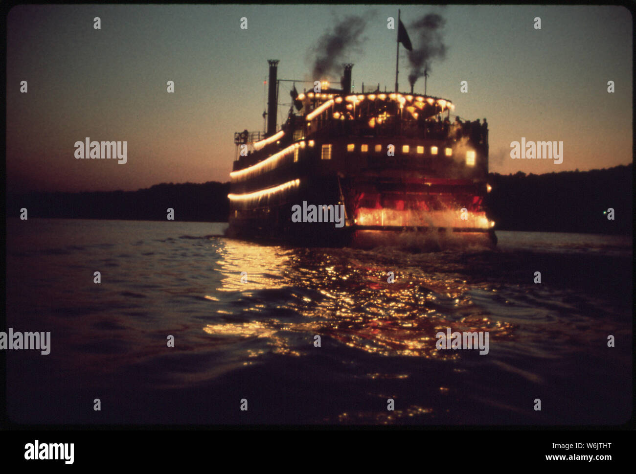Paddlewheel steamboat on ohio hi-res stock photography and images - Alamy