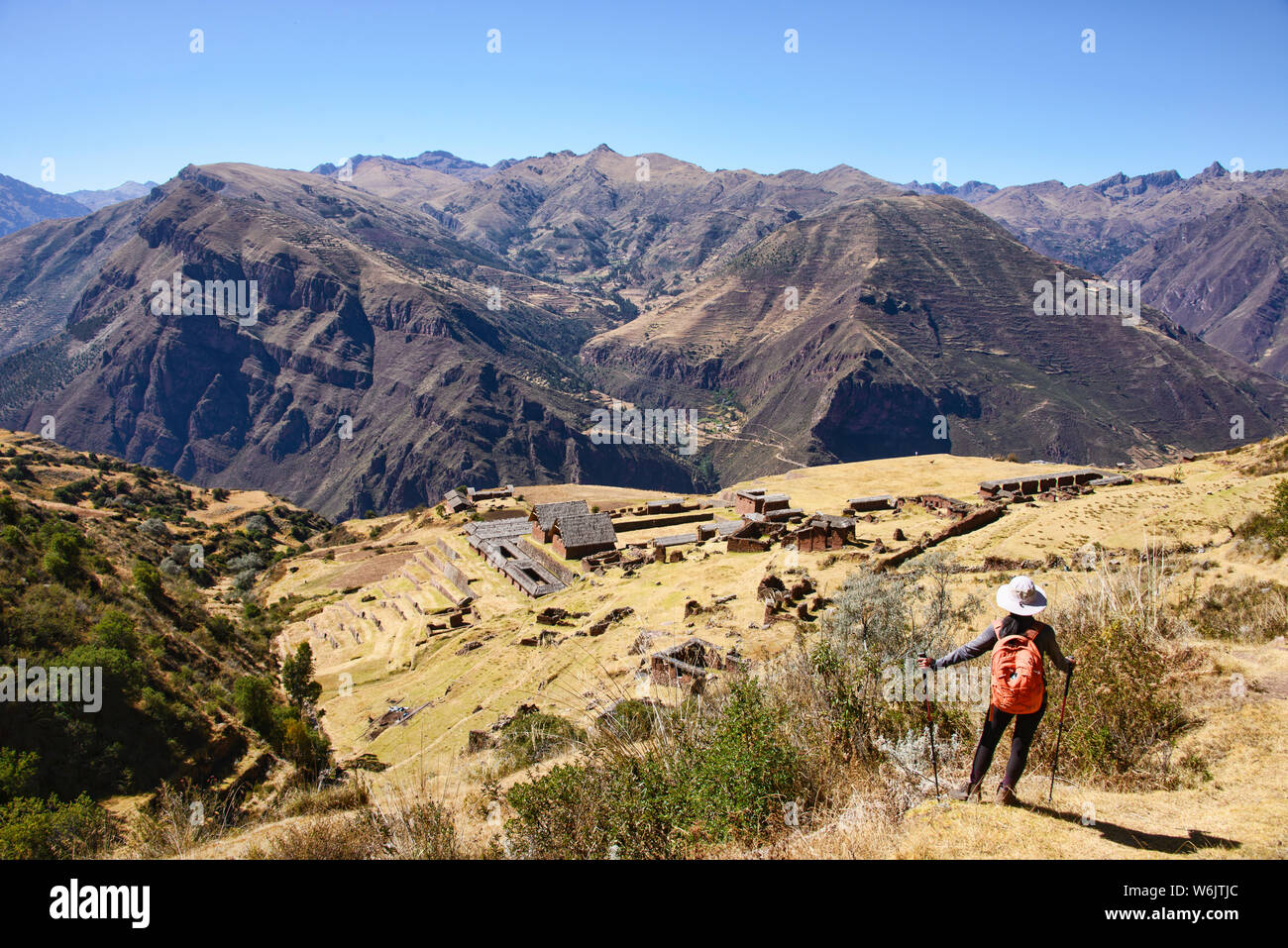 The remote Inca ruins of Huchuy Qosqo ("Little Cuzco"), Sacred Valley ...
