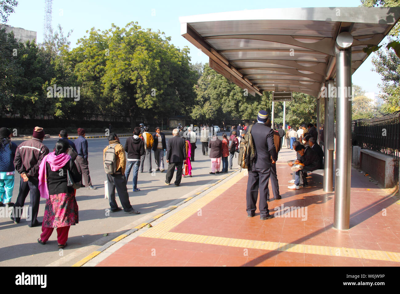 Delhi india bus stop hi-res stock photography and images - Alamy