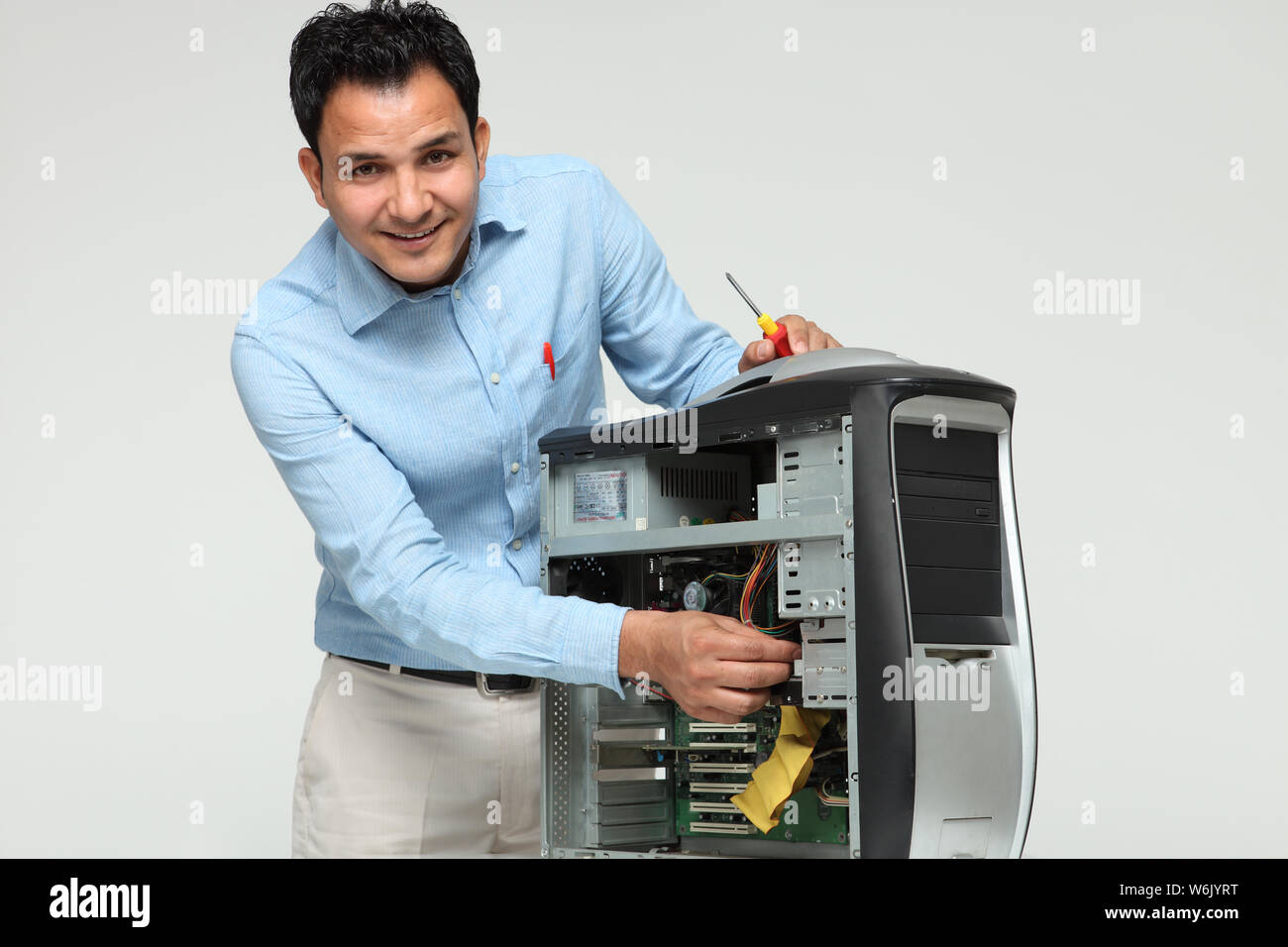 Computer engineer repairing hi-res stock photography and images - Alamy