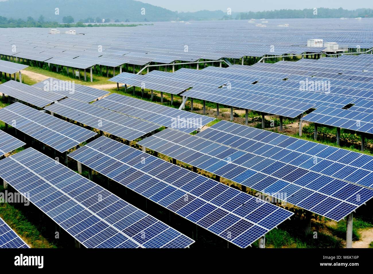 Jinkosolar china hi-res stock photography and images - Alamy