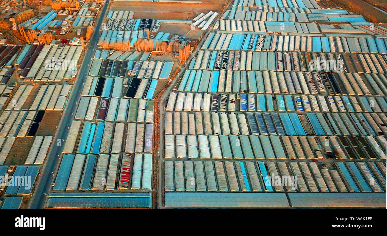 Bayingolin mongol autonomous prefecture hi-res stock photography and ...