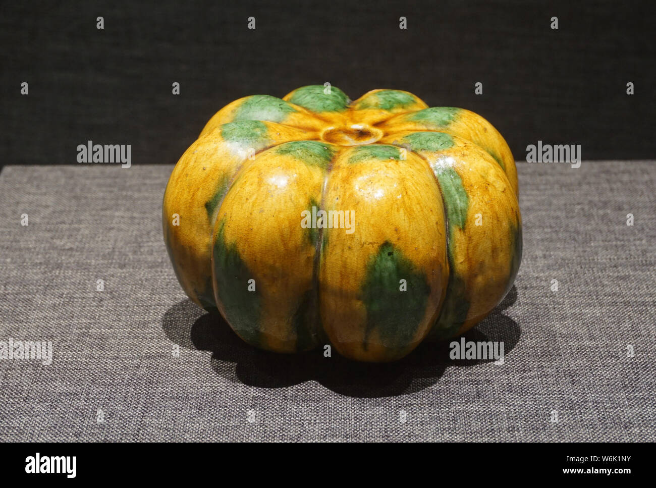 Tang tricolor hi-res stock photography and images - Alamy