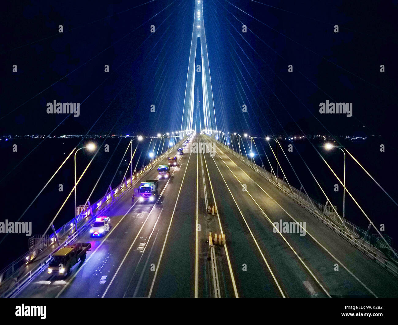 Sutong yangtze river bridge hi-res stock photography and images - Alamy